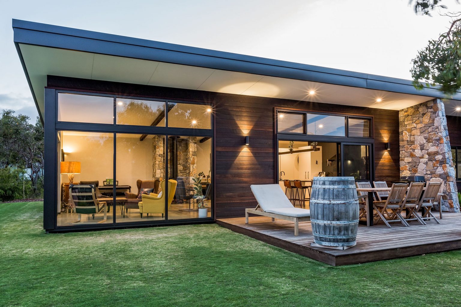 Brazier Cove | Spotted Gum Cladding with Rough Sawn Face