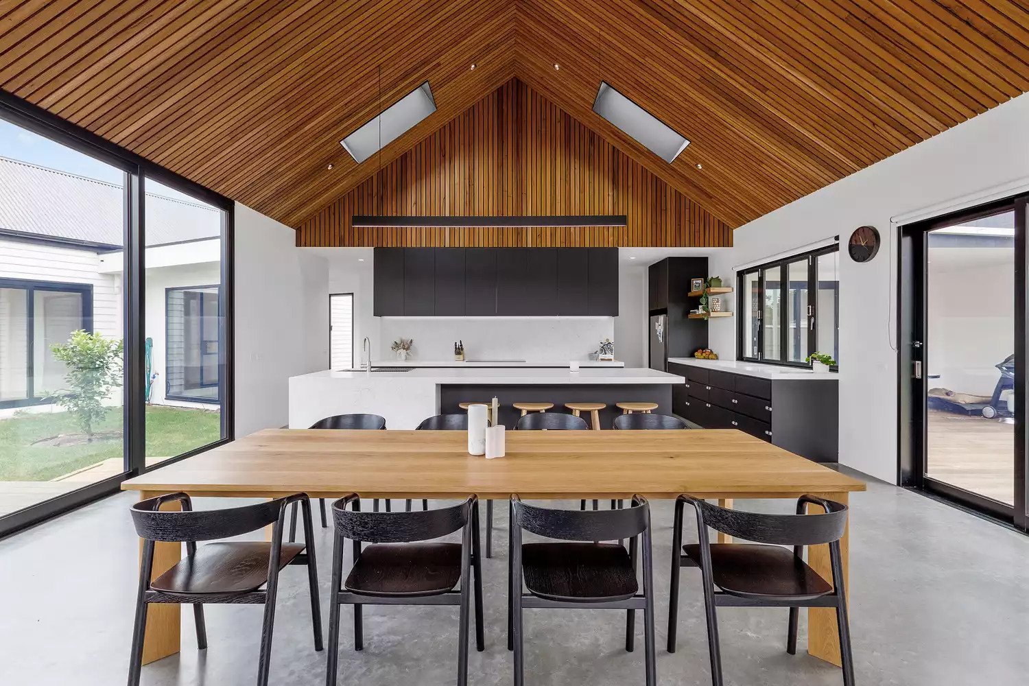 8 Real Life Examples Of What Is Possible in Modern Timber Ceiling