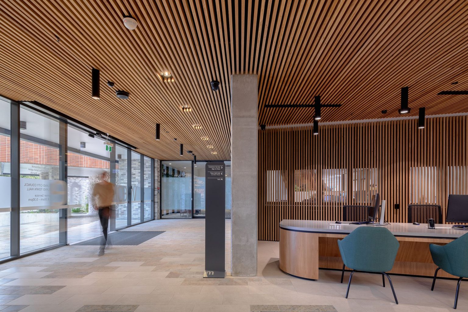 Horizontal vs Vertical Timber Cladding: Which Is Better